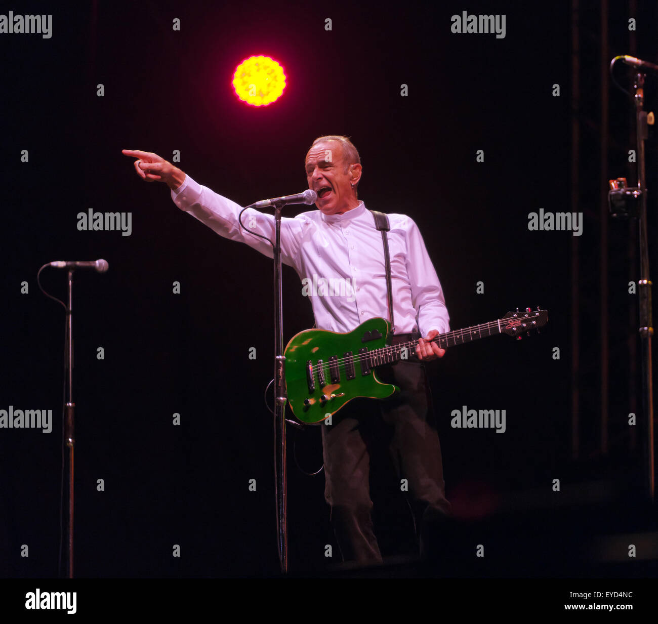 Francis rossi performing status quo hi-res stock photography and images ...