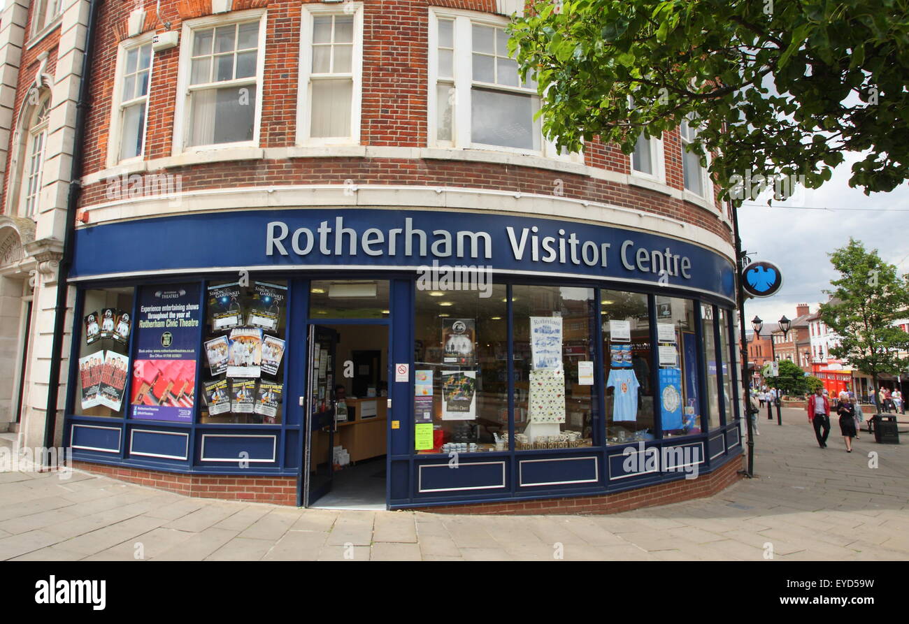 Tourist information centre uk hi-res stock photography and images - Alamy