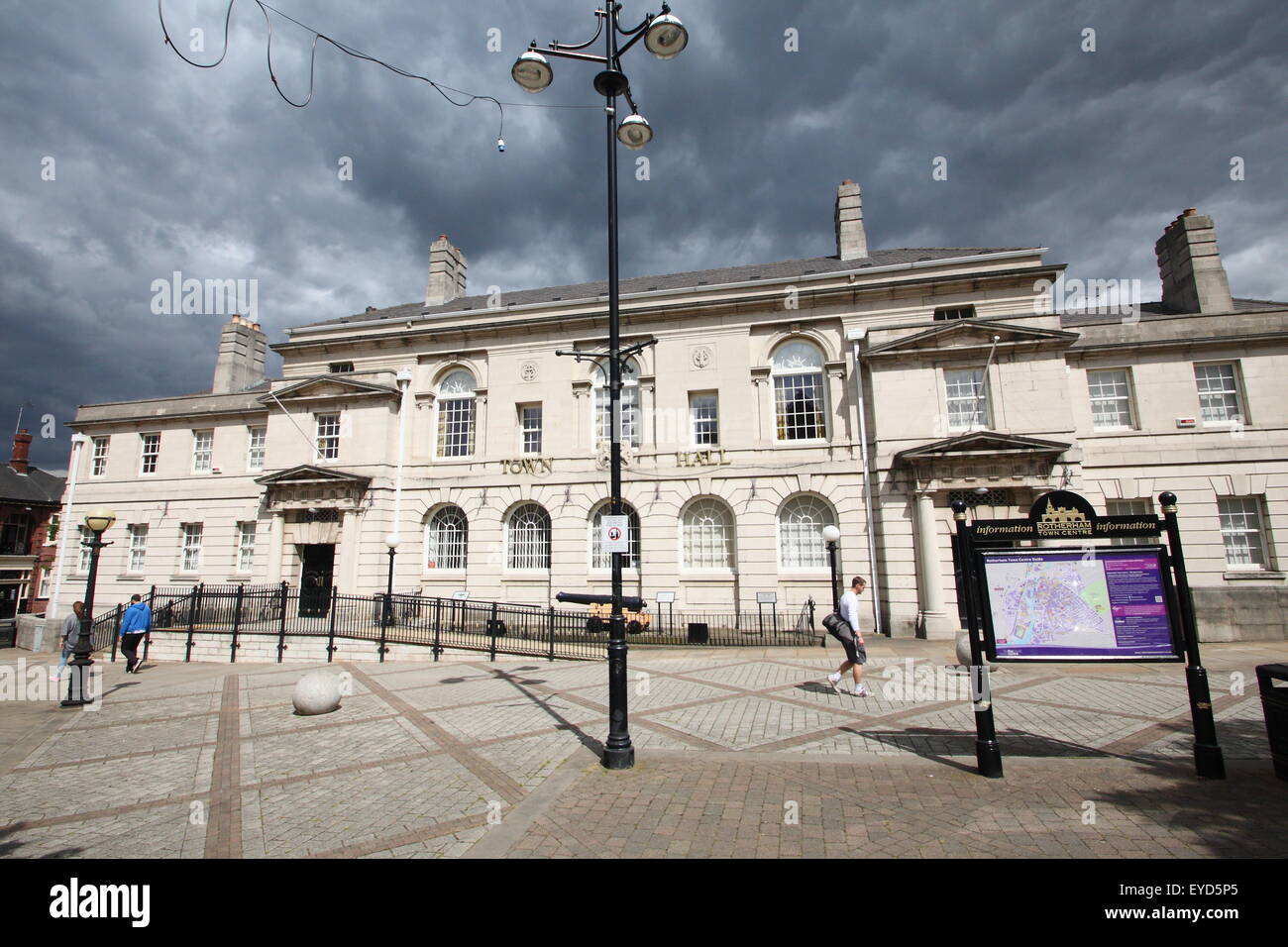 Rotherham town hall hi-res stock photography and images - Alamy