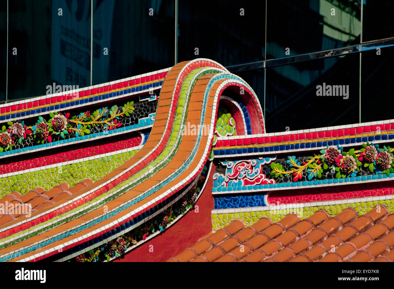 Close-Up Of Floral Pattern In Longshan Temple At Taipei, Taiwan, Asia ...