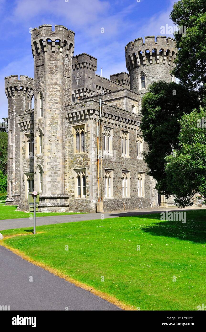 Johnstown castle hi-res stock photography and images - Alamy