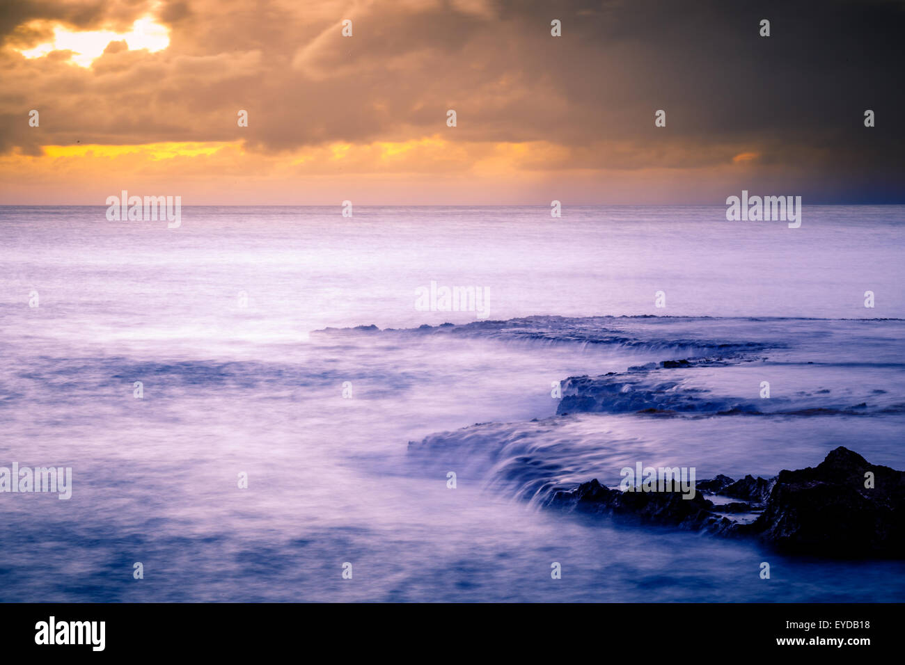 Beautiful sunset ocean shore hi-res stock photography and images - Alamy