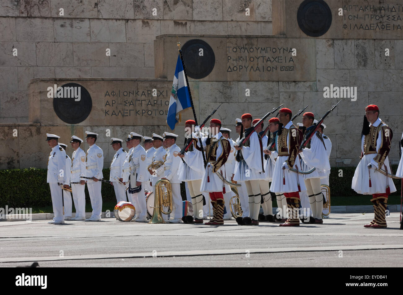 Evzones/ Tsoliades and men of the military marching band at the Unknown ...