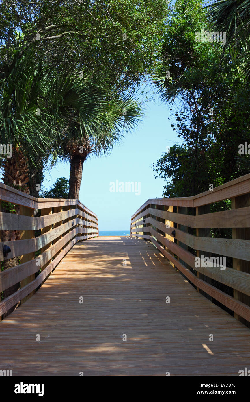 Beach walkway hi-res stock photography and images - Alamy