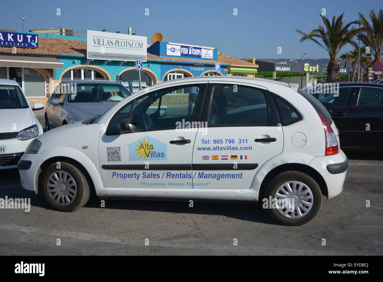 Advertising management hi-res stock photography and images - Alamy