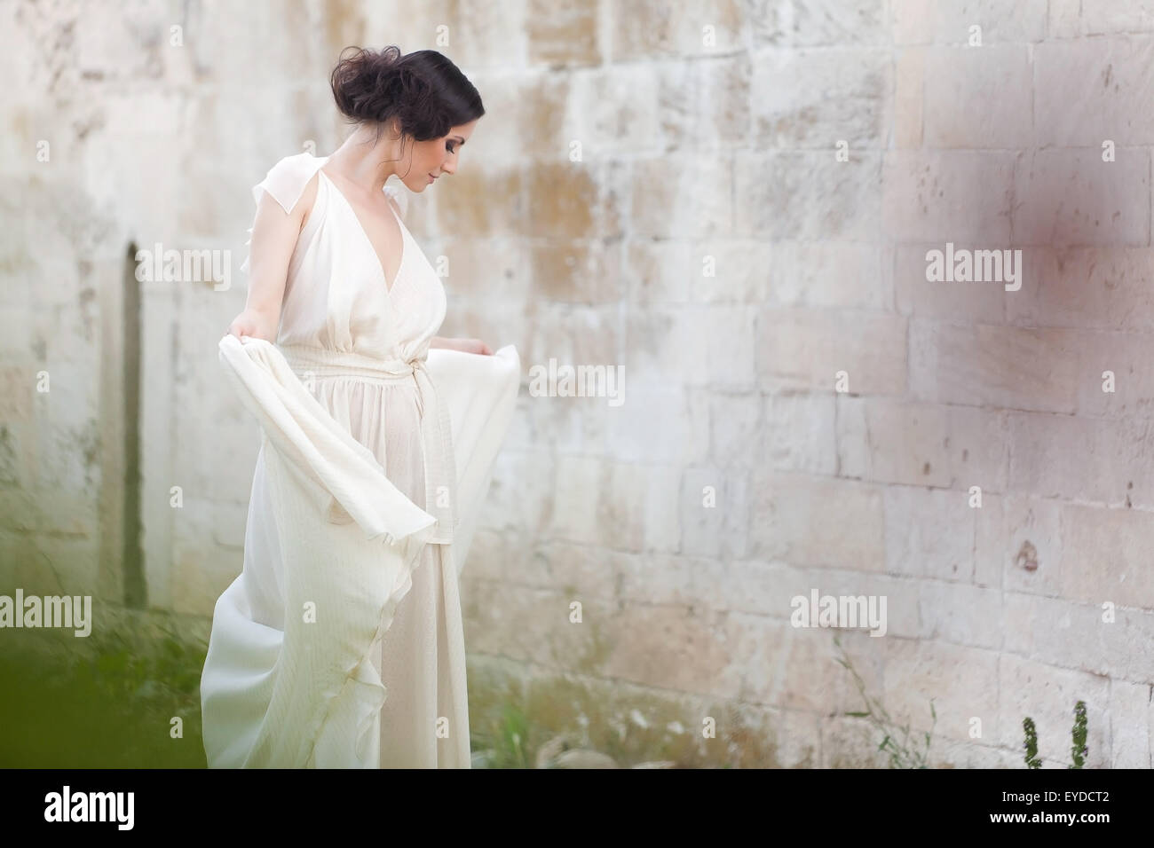 Womanprofile hi-res stock photography and images - Alamy