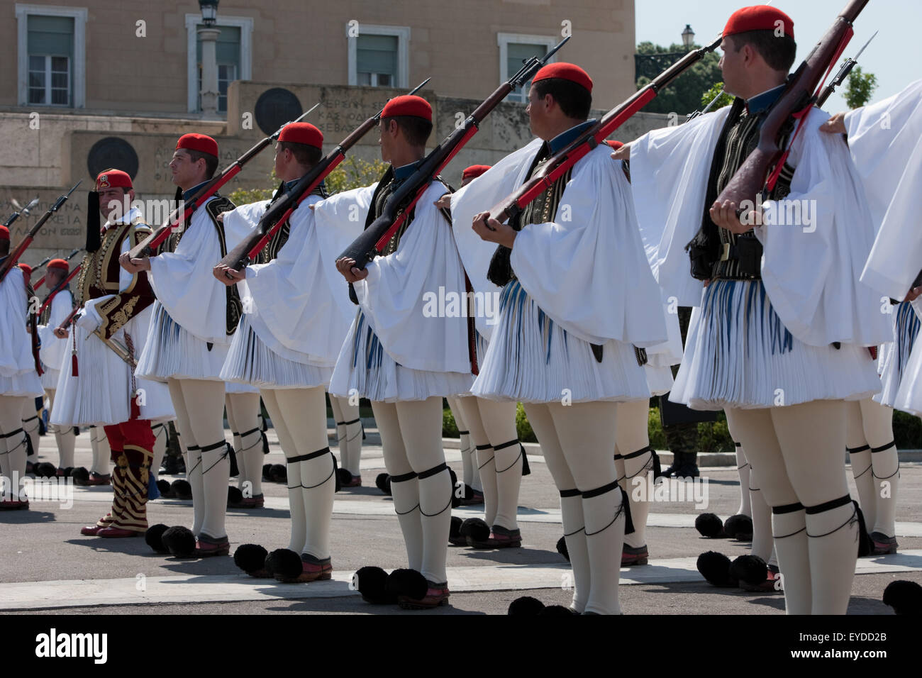 Dressing the troops of Greek Tsoliades guards infantry at the memorial ...