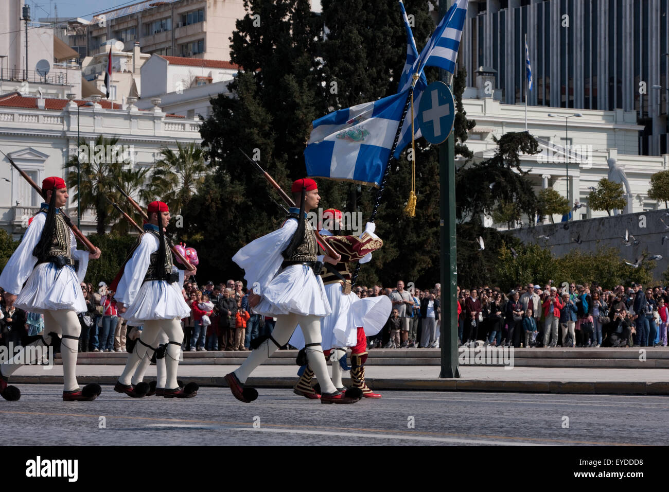 Greek Tsoliades regiment ensign arrival at the Unknown soldier monument ...