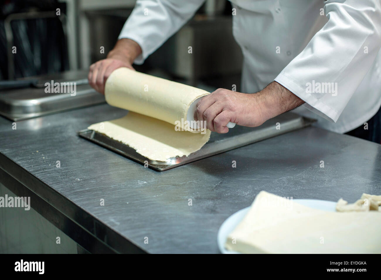 Filo pastry raw hi-res stock photography and images - Alamy