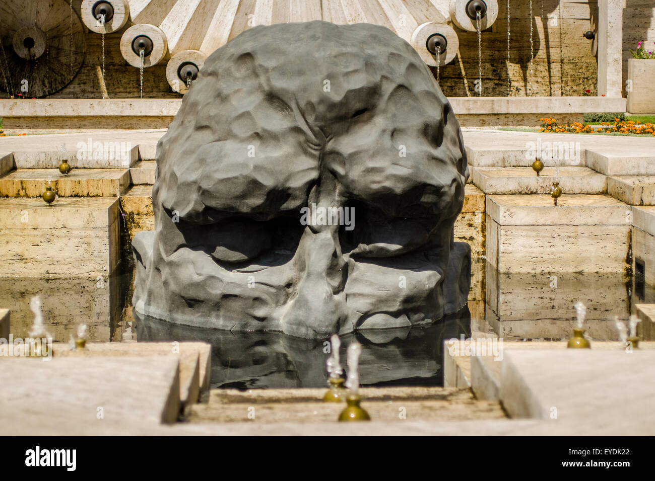 Modern sculpture with water feature hi-res stock photography and images ...