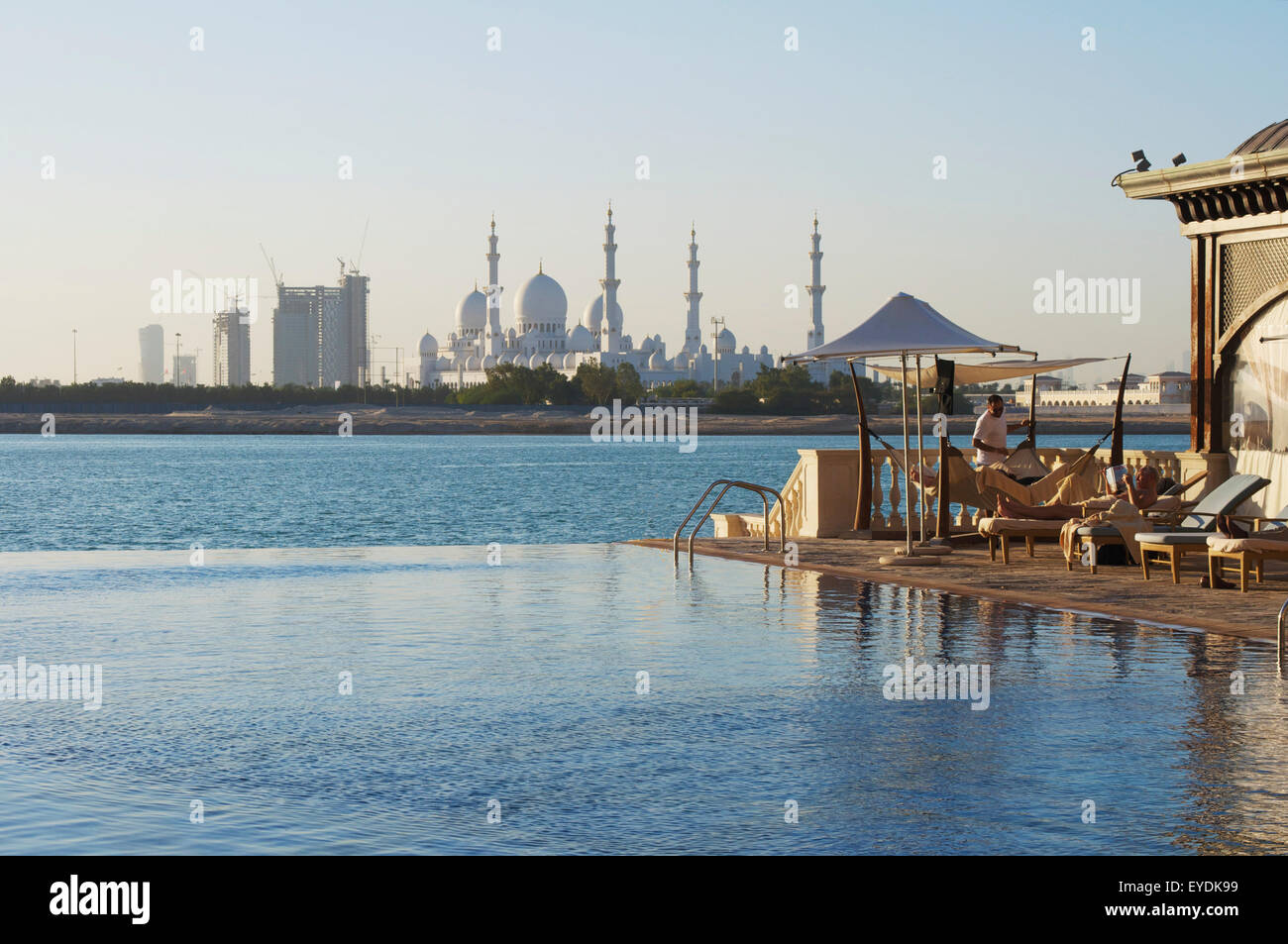 United Arab Emirates, Shangri-la Hotel; Abu Dhabi, View of Shaikh Zayed ...