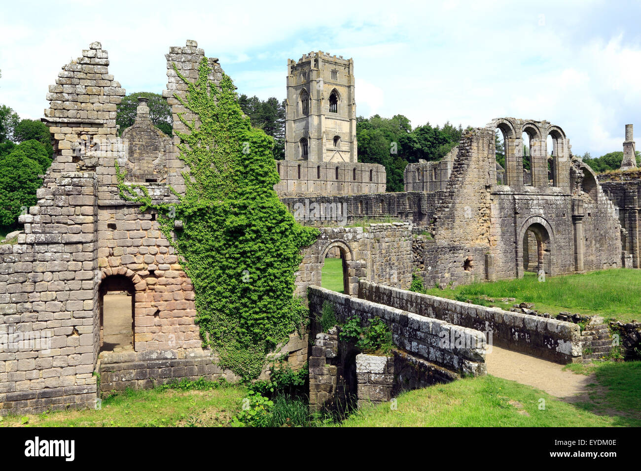 Fountains Abbey, medieval Cistercian monastery, monastic ruins, English ...
