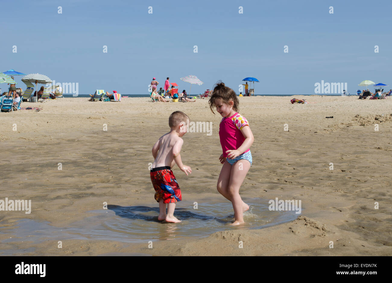 Splash Puddle Children Stock Photos & Splash Puddle Children Stock Images - Alamy
