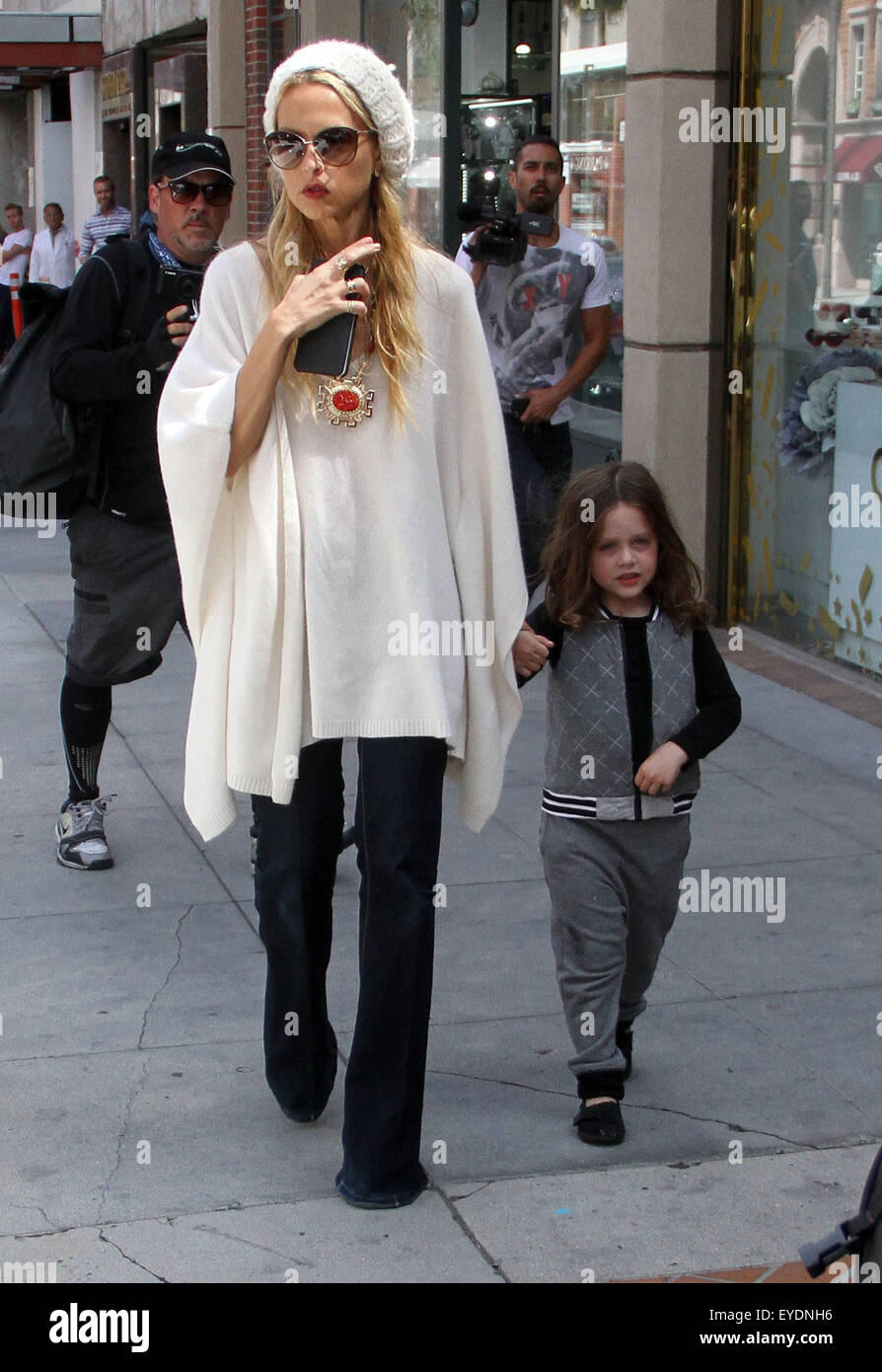 Rachel Zoe and her son shopping for greek yogurt in Beverly Hills ...