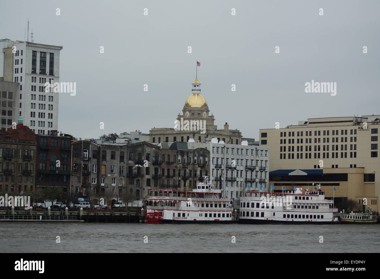 savannah georgia clock tower river Stock Photo - Alamy