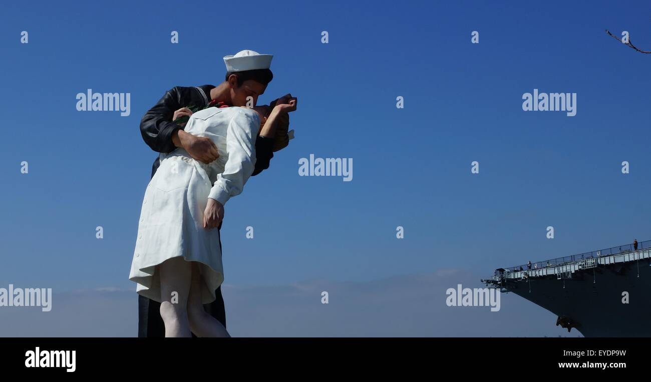 san diego unconditional surrender statue Stock Photo - Alamy