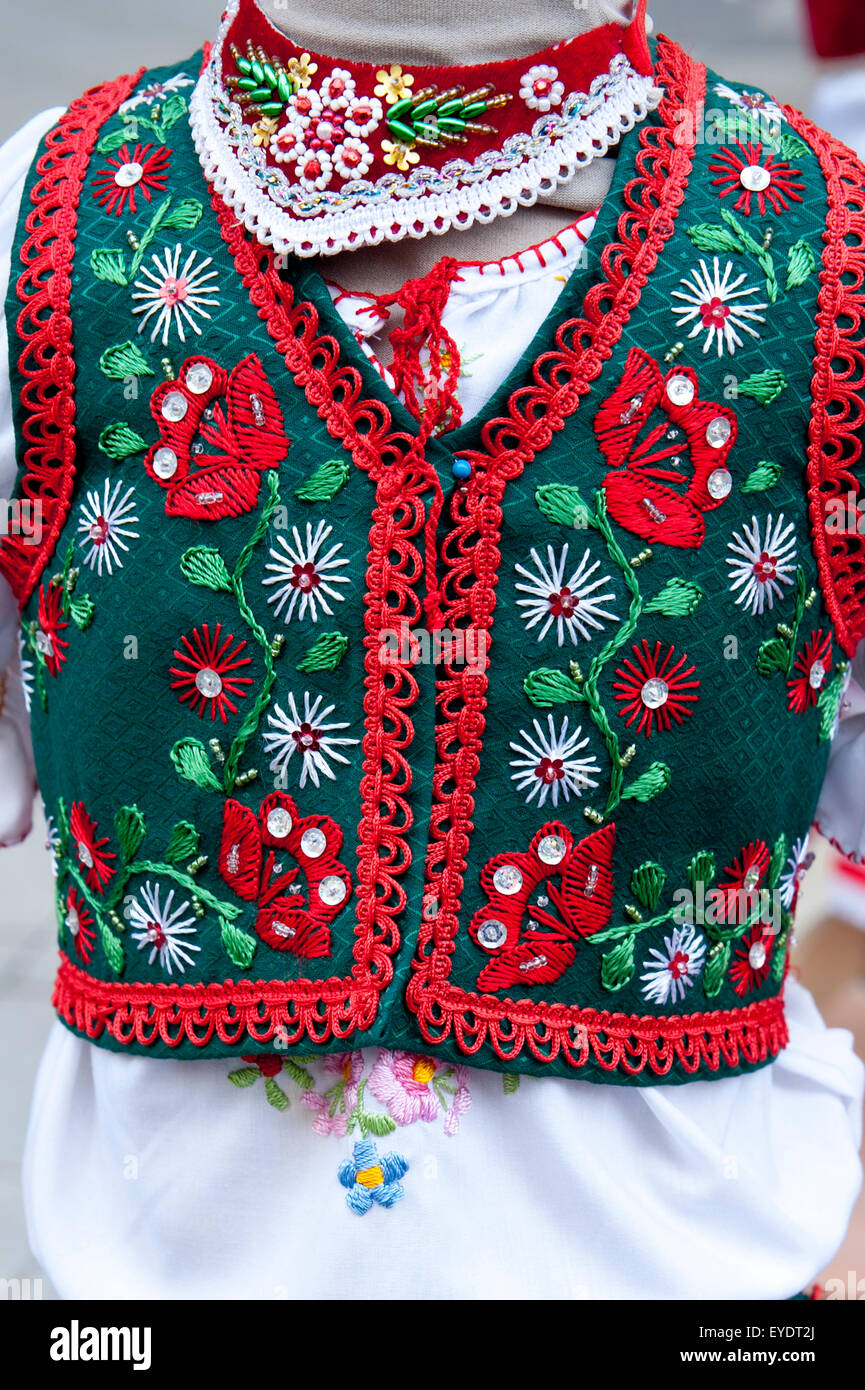 Folk costumes hi-res stock photography and images - Alamy