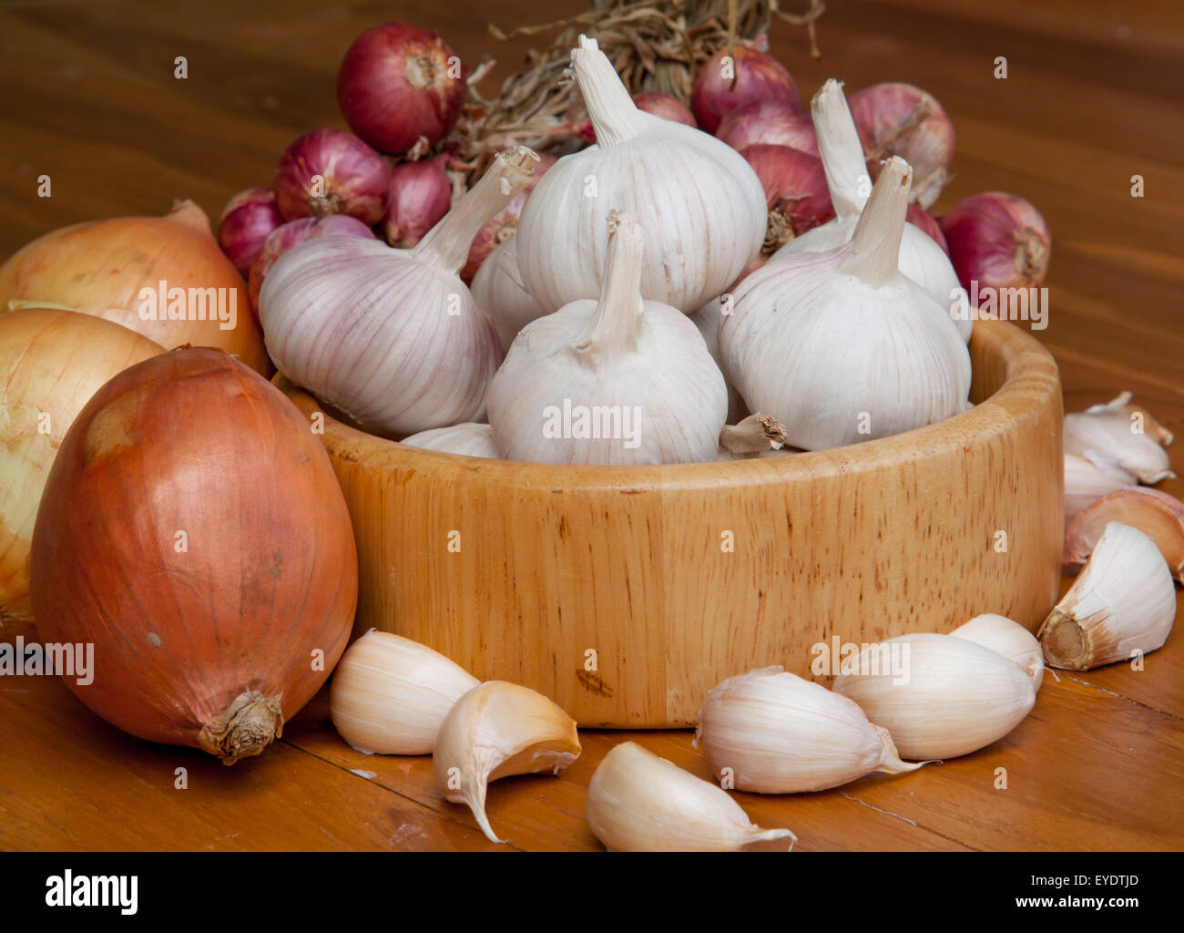 Shallots garlic onion Stock Photo - Alamy