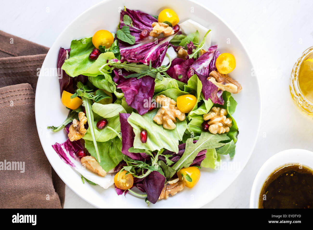 Radicchio with Rocket,Walnut and Pomegranate salad Stock Photo - Alamy