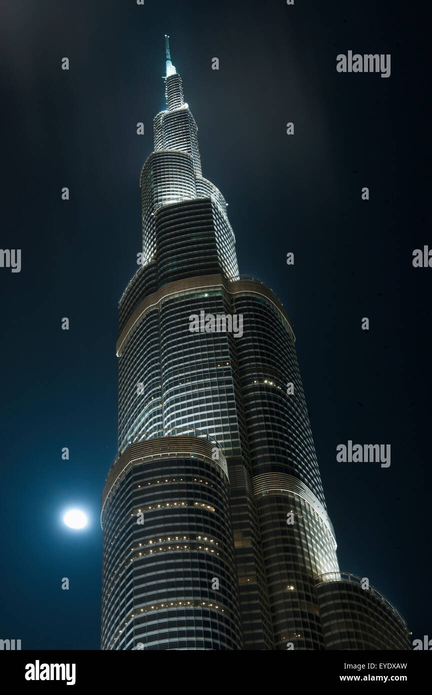 UAE, Moon behind Burj Khalifa at night; Dubai Stock Photo - Alamy UAE, Moon behind Burj Khalifa at night; Dubai Stock Photo - Alamy