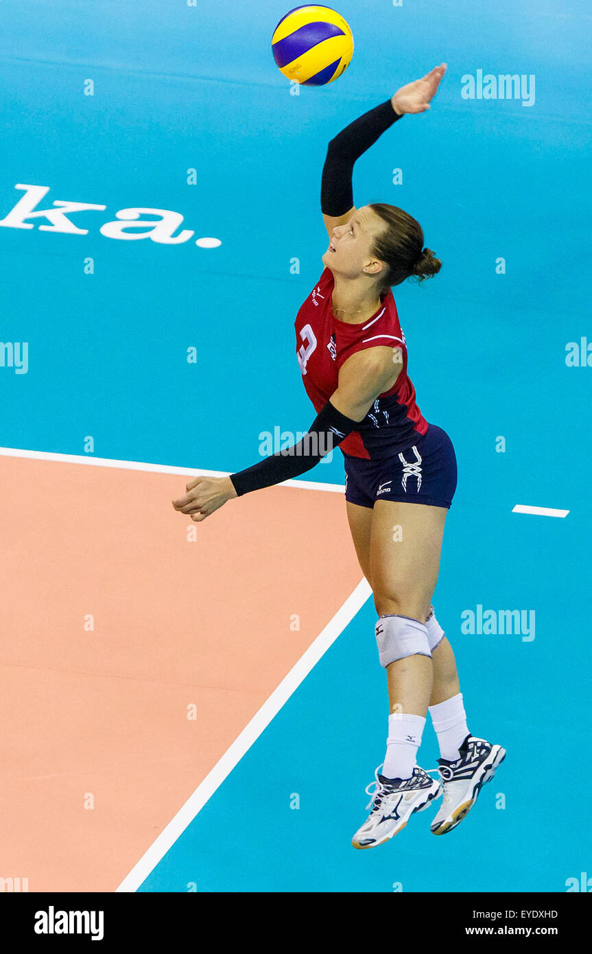 Omaha, NE USA. 26th July, 2015. United States setter Courtney Thompson ...