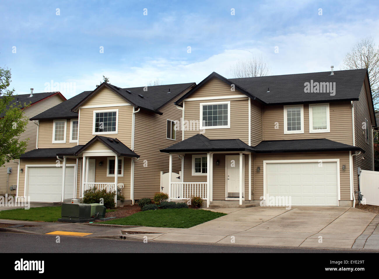 American suburban house for sale hi-res stock photography and images ...