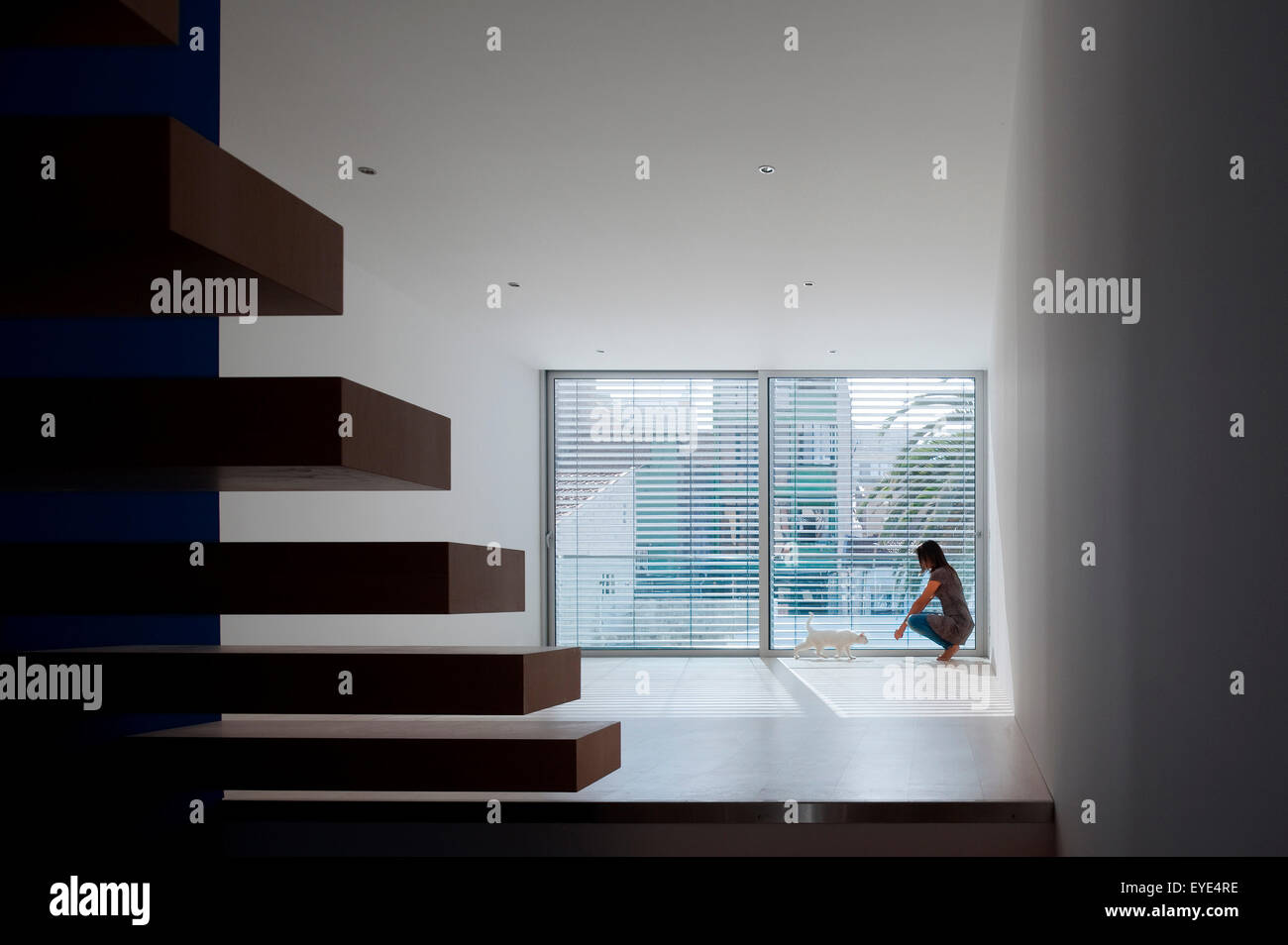 Upper floor view through house 77 hi-res stock photography and images ...