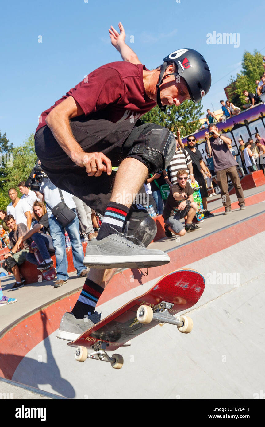 Tony hawk hi-res stock photography and images - Alamy