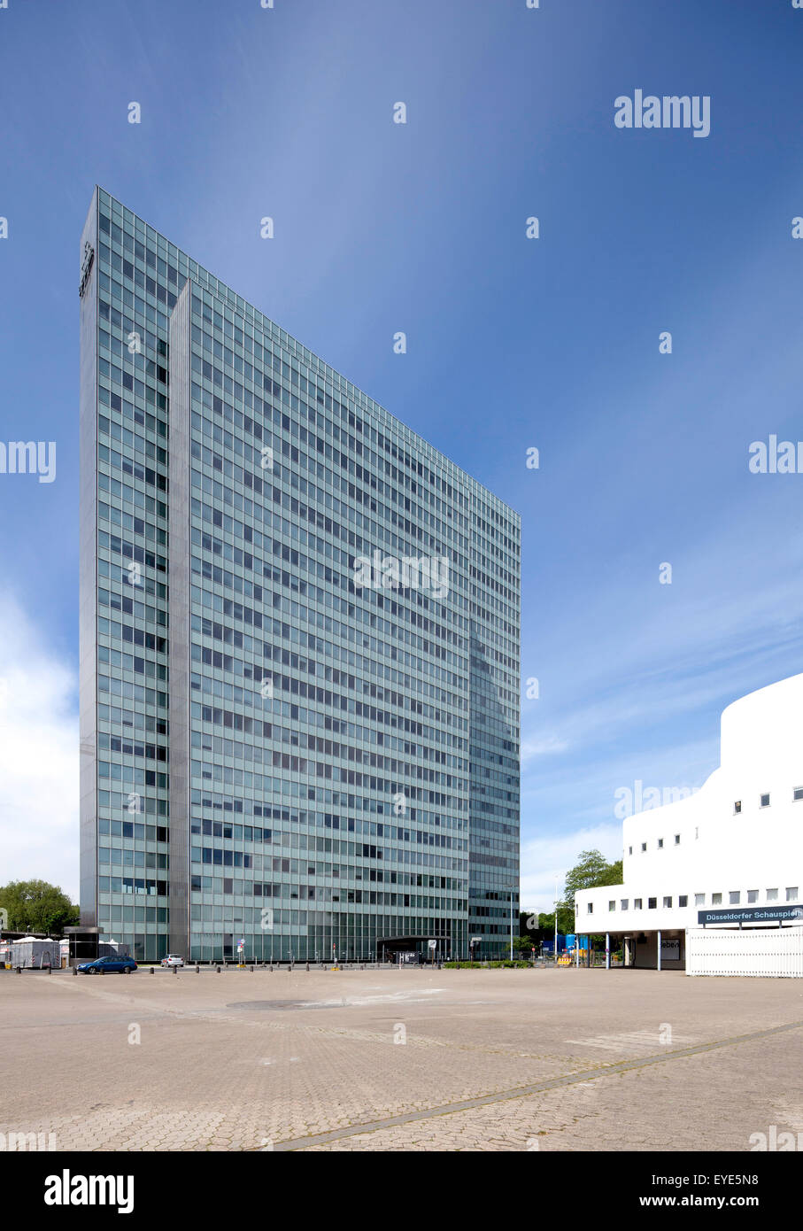 Dreischeibenhaus or Thyssen building, office tower, Düsseldorf ...