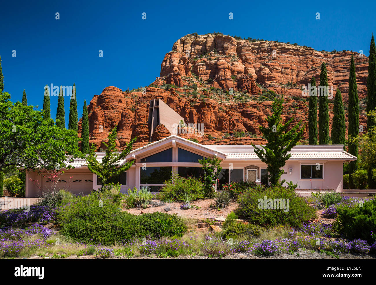 A desert home in the red rocks of Sedona, Arizona, USA Stock Photo - Alamy