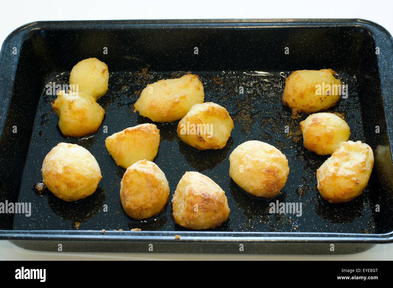 Tray potatoes hi-res stock photography and images - Alamy