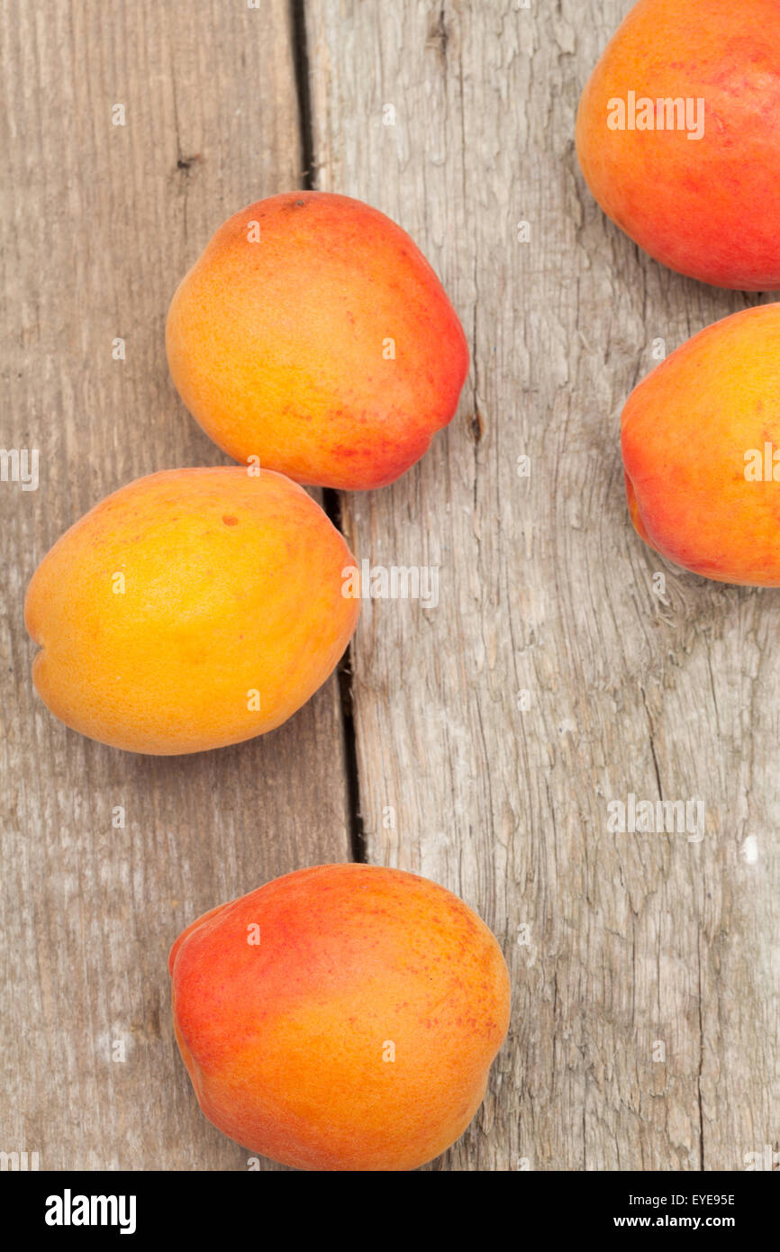 Fresh apricot fruits Stock Photo - Alamy