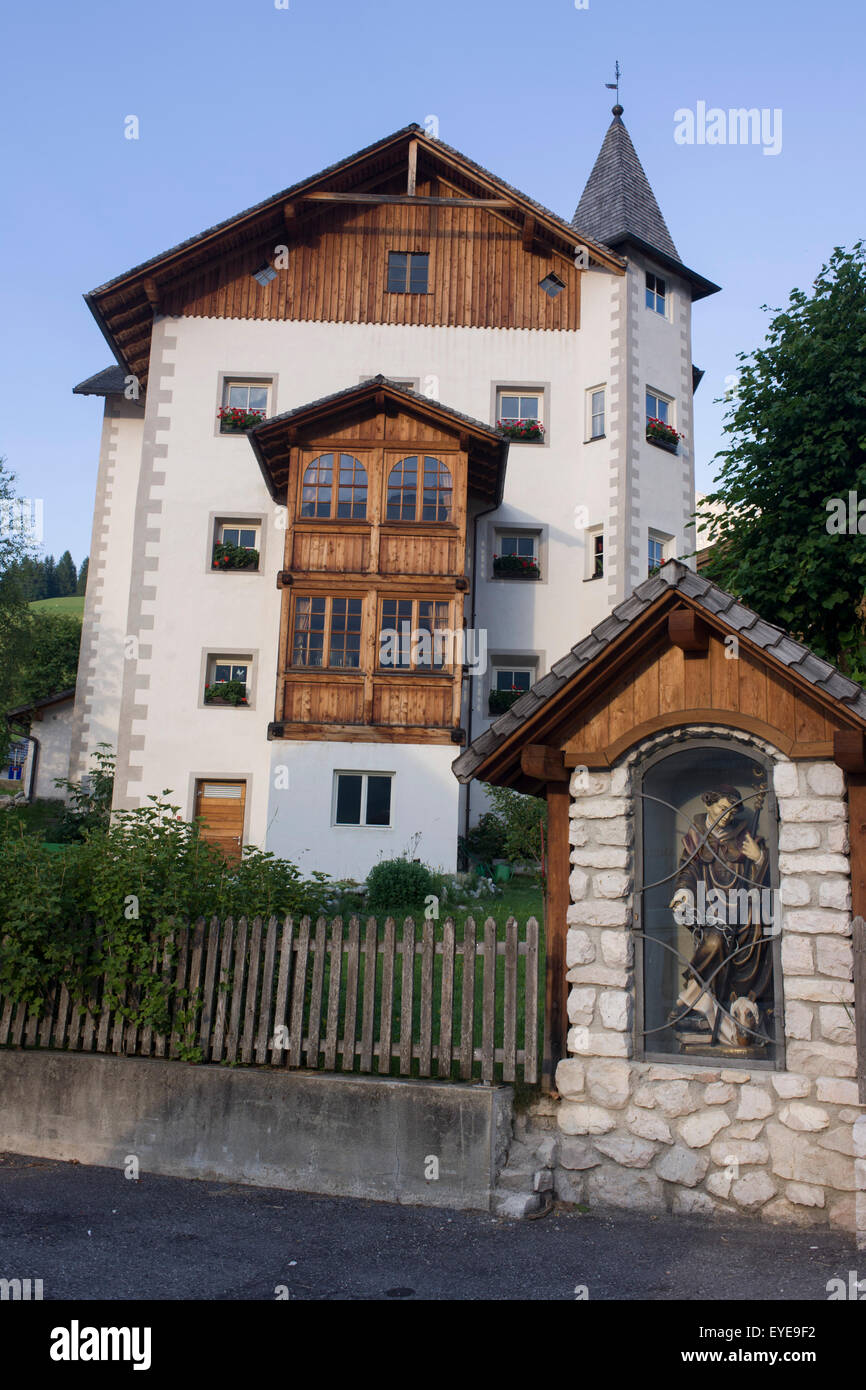 Tyrolean architecture hi-res stock photography and images - Alamy