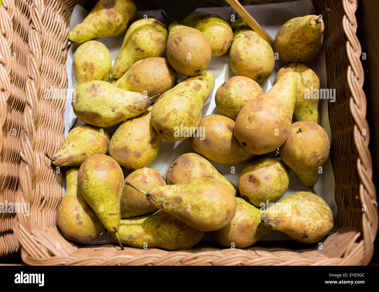 Pears in basket hi-res stock photography and images - Alamy