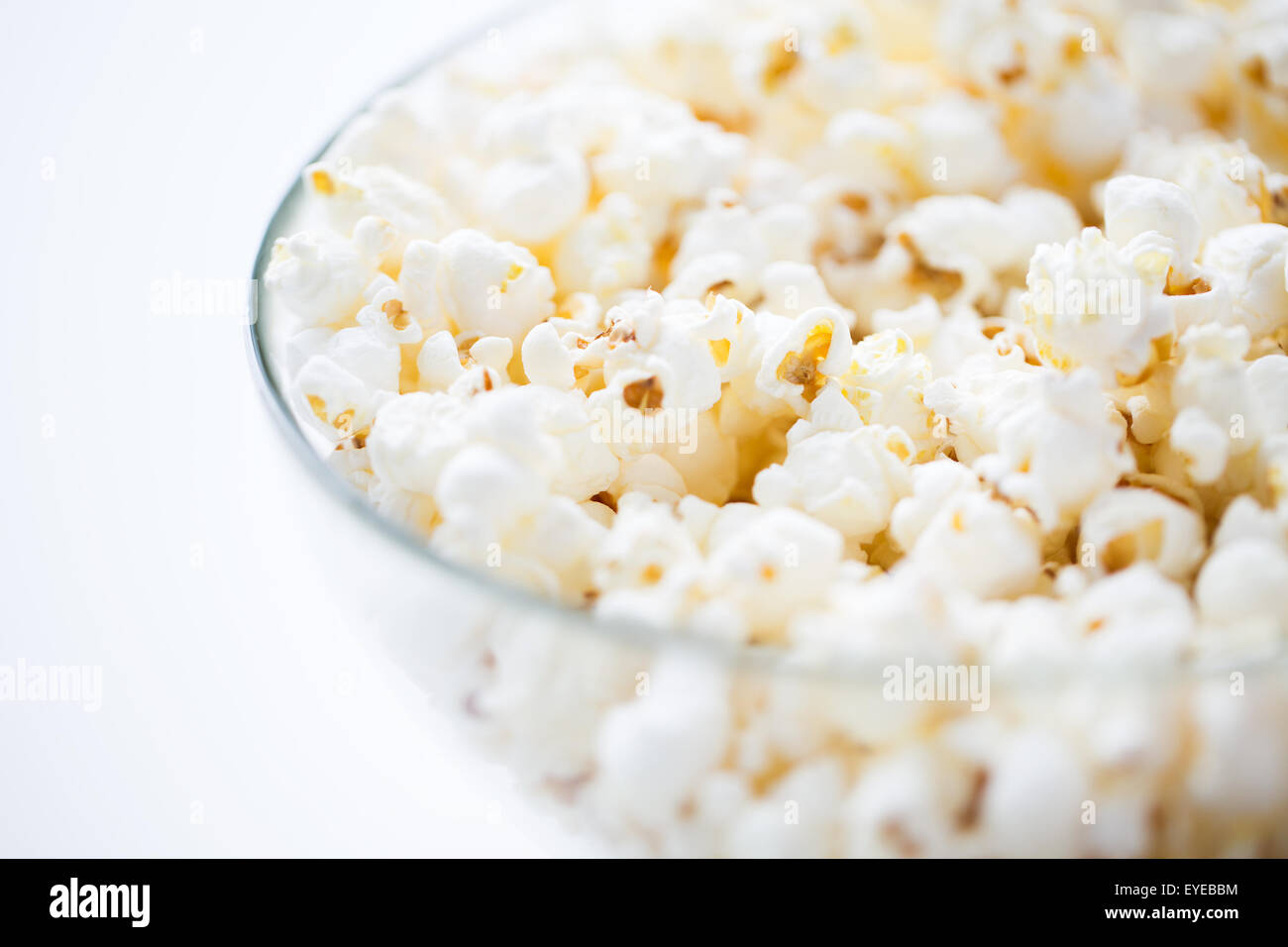 close up of popcorn in glass bowl Stock Photo - Alamy