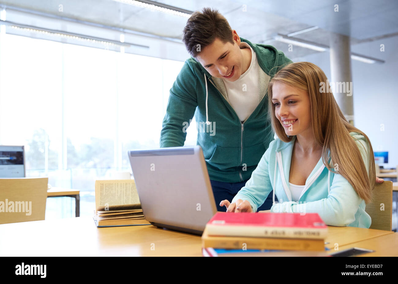 Happy students hi-res stock photography and images - Alamy