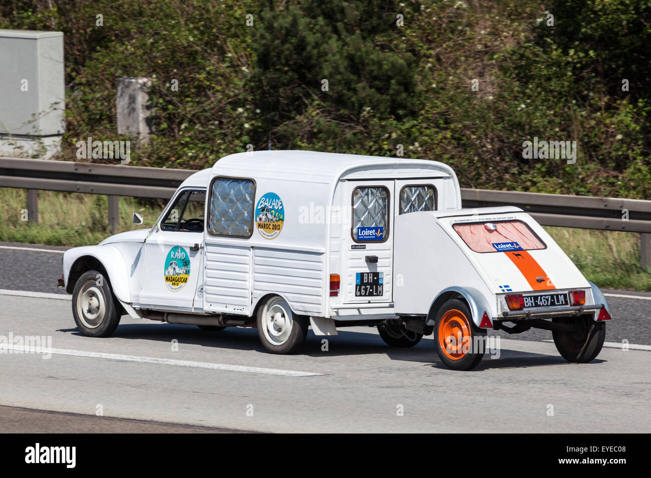 Citroën 2cv fourgonnette hi-res stock photography and images - Alamy