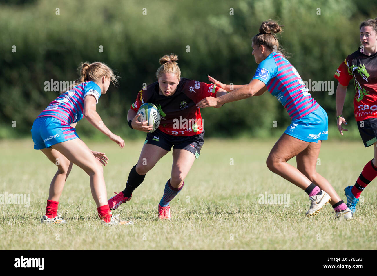 Female rugby player is tackled hi-res stock photography and images - Alamy Female rugby player is tackled hi-res stock photography and images - Alamy