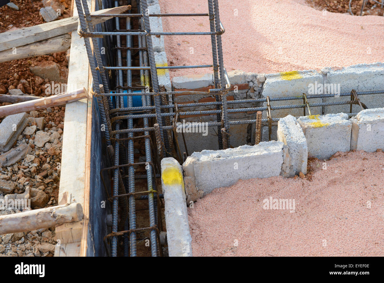 Steel column beam hi-res stock photography and images - Alamy