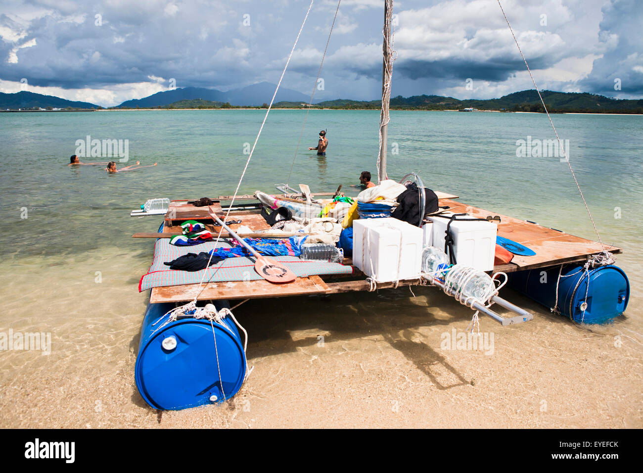 Handmade raft hi-res stock photography and images - Alamy