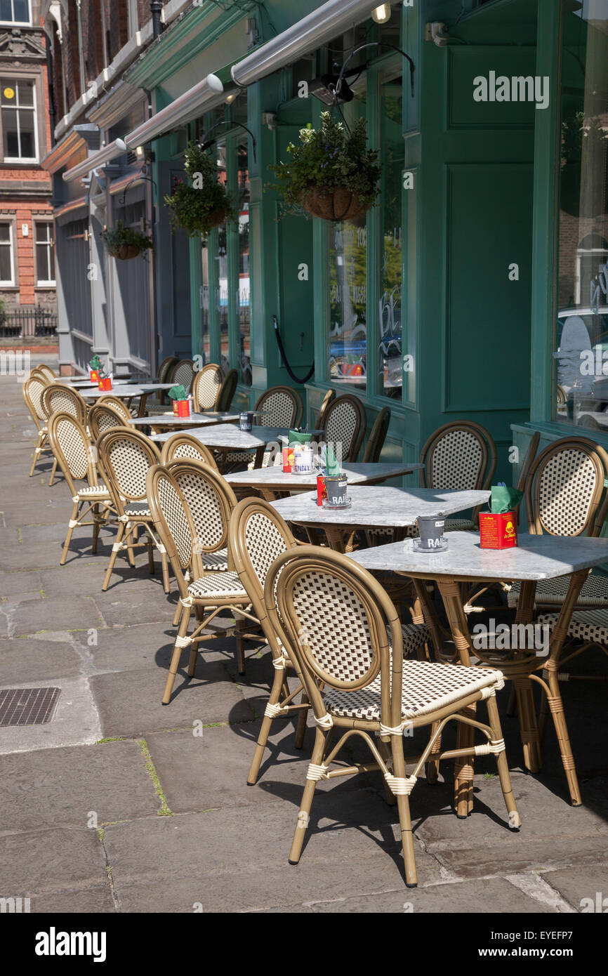 Liverpool cafe terrace hi-res stock photography and images - Alamy