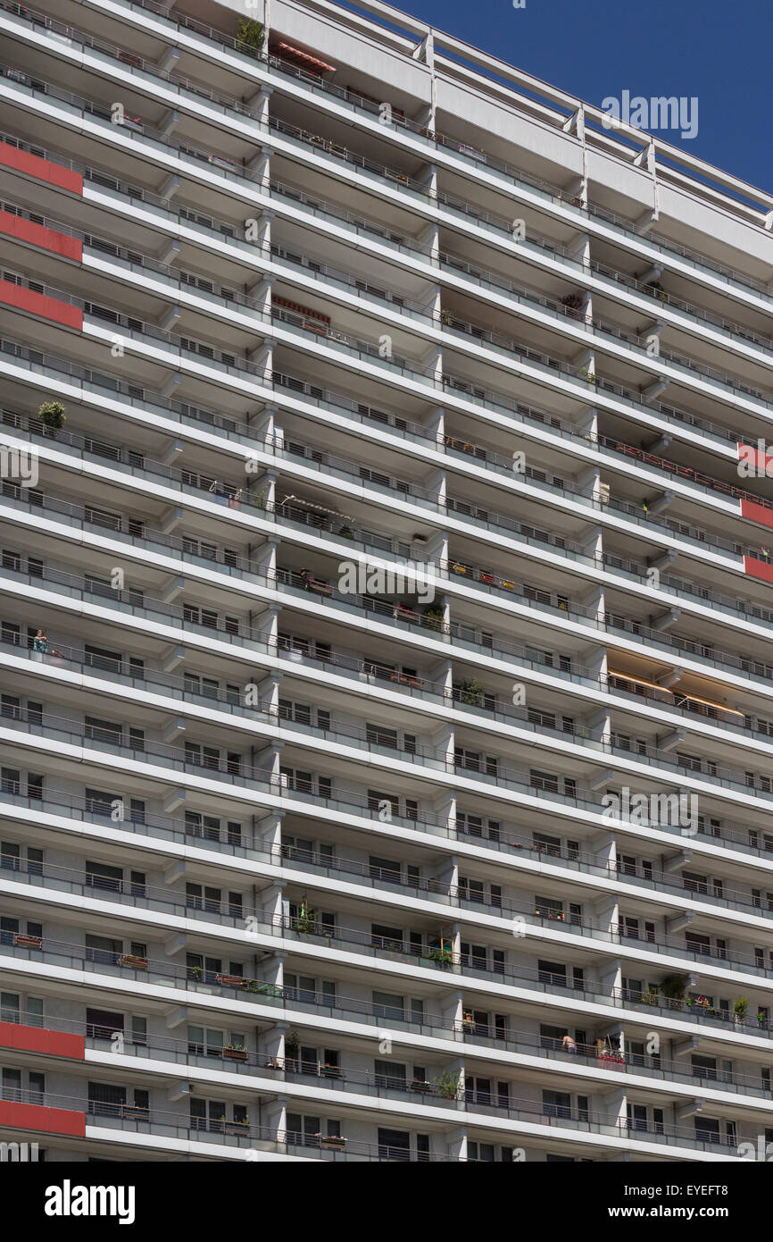 (Plattenbau )building facade , berlin germany Stock Photo - Alamy