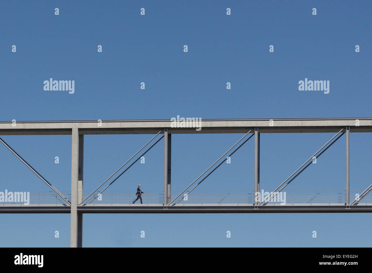 People walks over bridge hi-res stock photography and images - Alamy