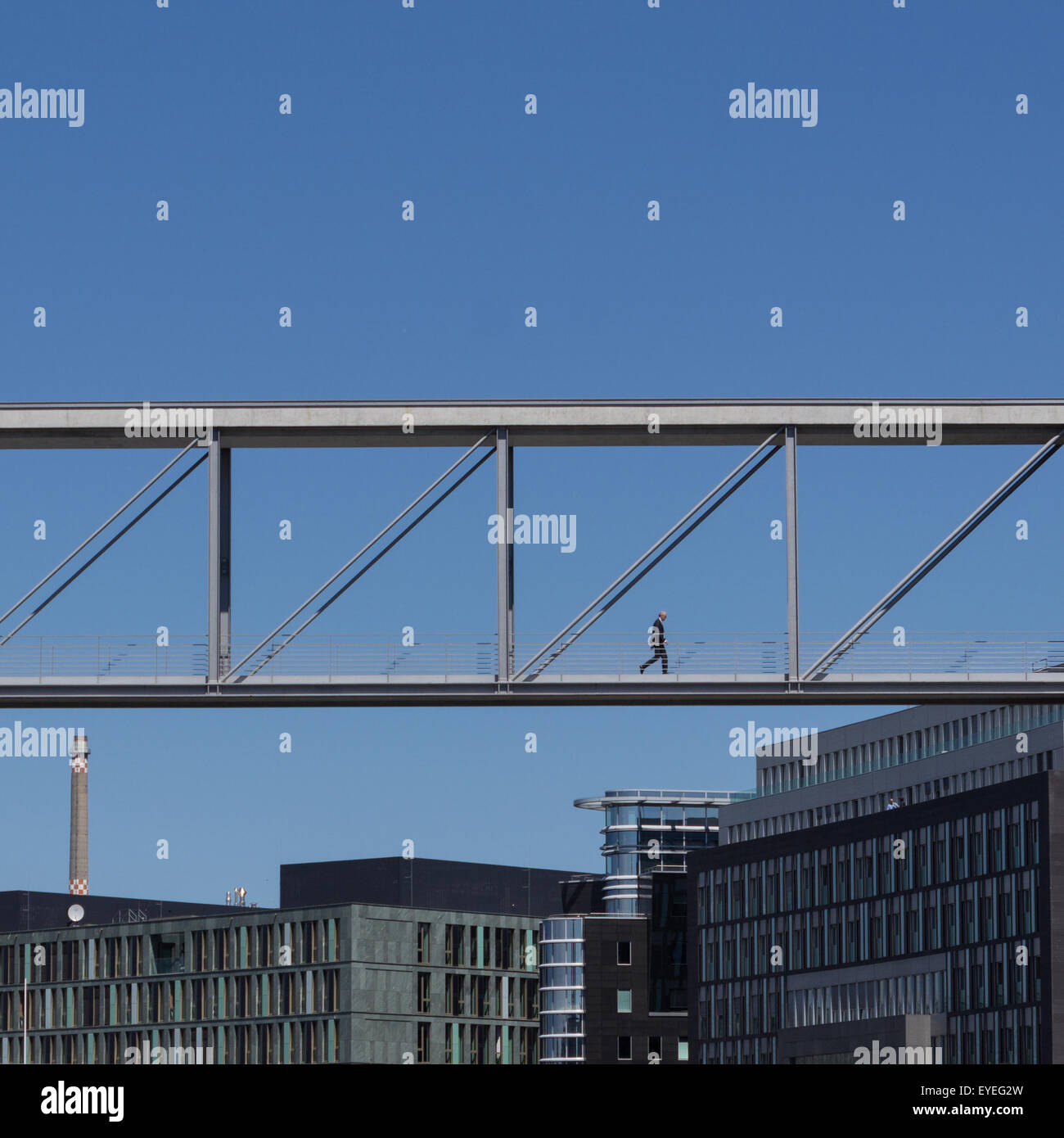 People walks over bridge hi-res stock photography and images - Alamy