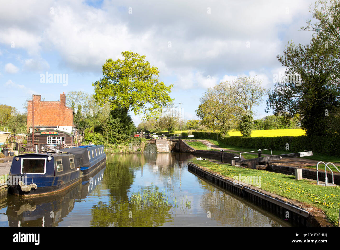 Lapworth flight of locks on the Stratford upon Avon Canal, Warwickshire ...