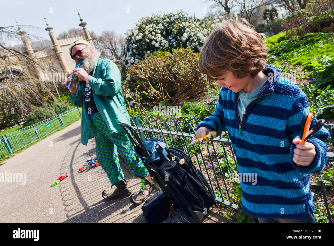 Brighton busker hi-res stock photography and images - Alamy