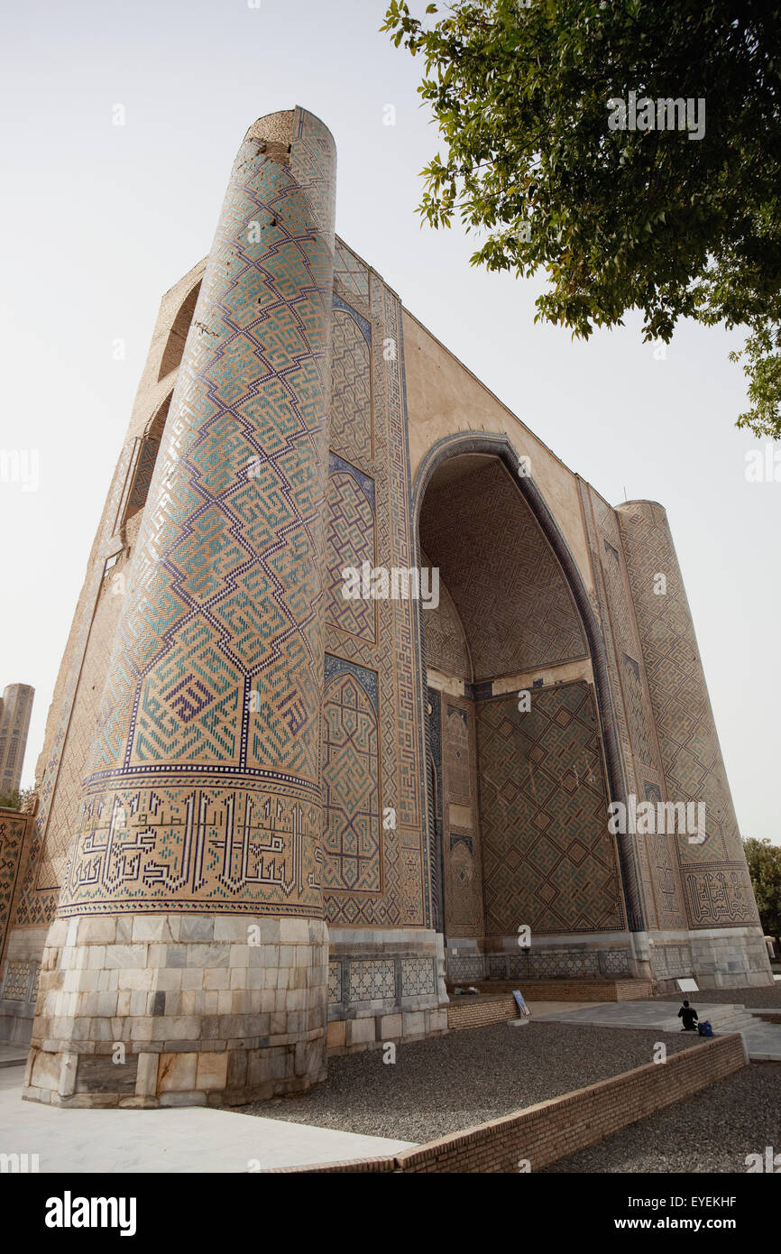 Bibi Khanum mosque; Samarkand, Uzbekistan Stock Photo - Alamy