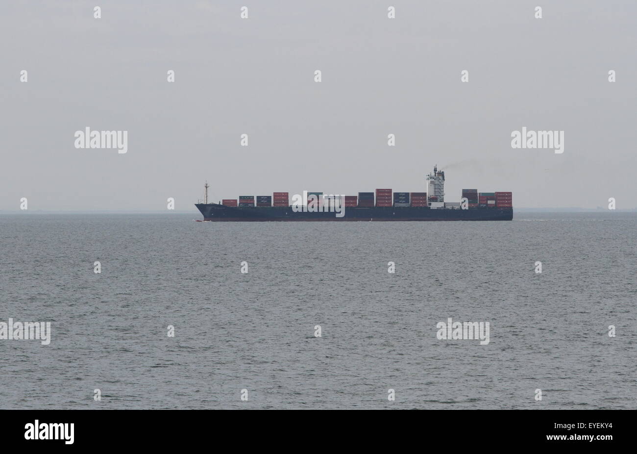 Container ship in English Channel July 2015 Stock Photo - Alamy