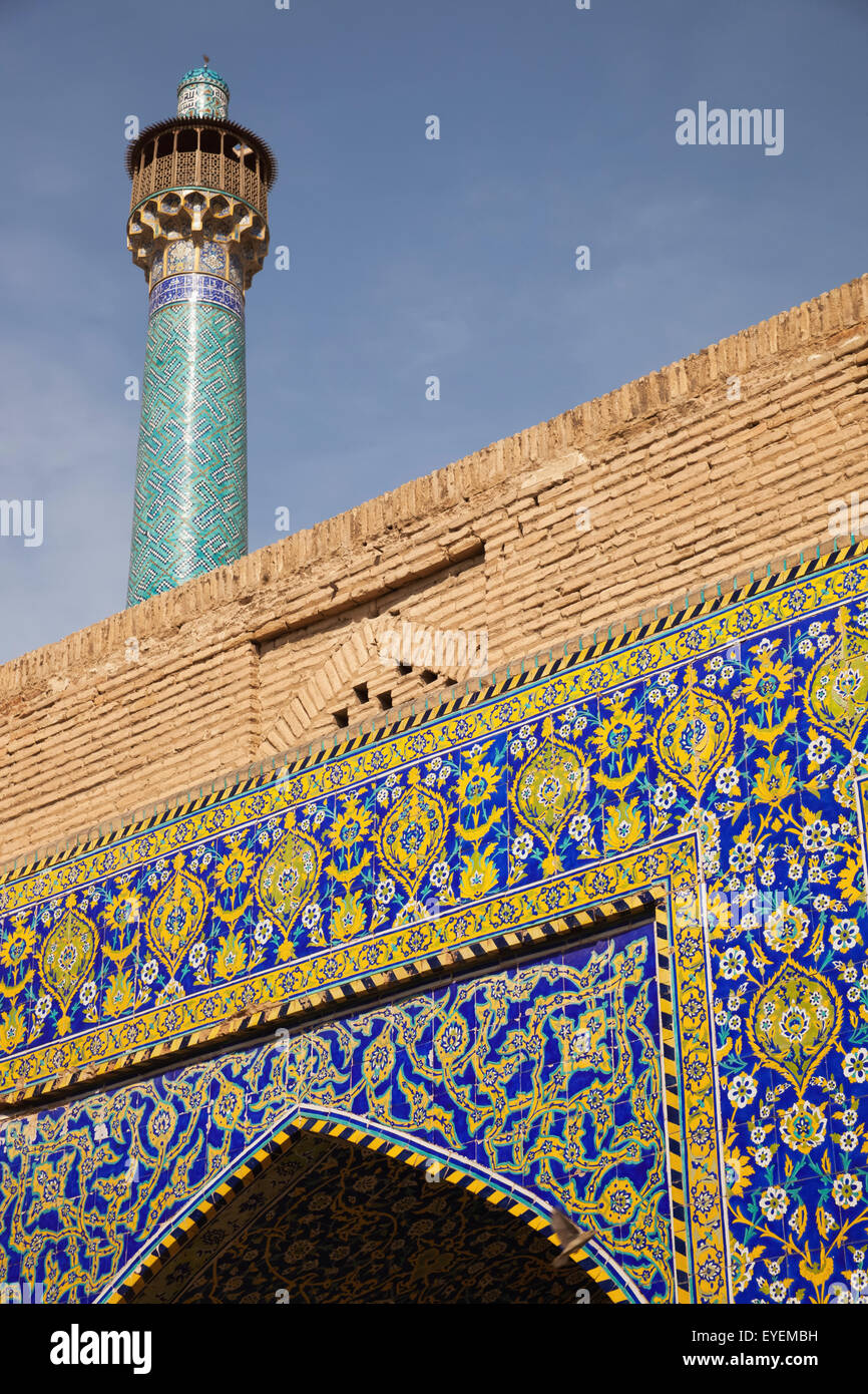 Tile on mosque isfahan iran hi-res stock photography and images - Alamy