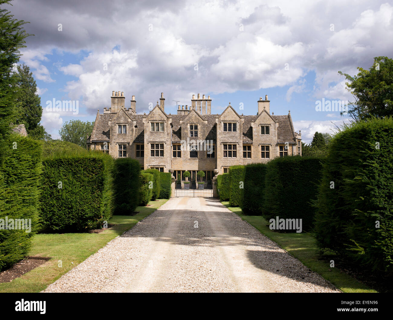 Shipton Court. Shipton Under Wychwood, Cotswolds, Oxfordshire, England ...